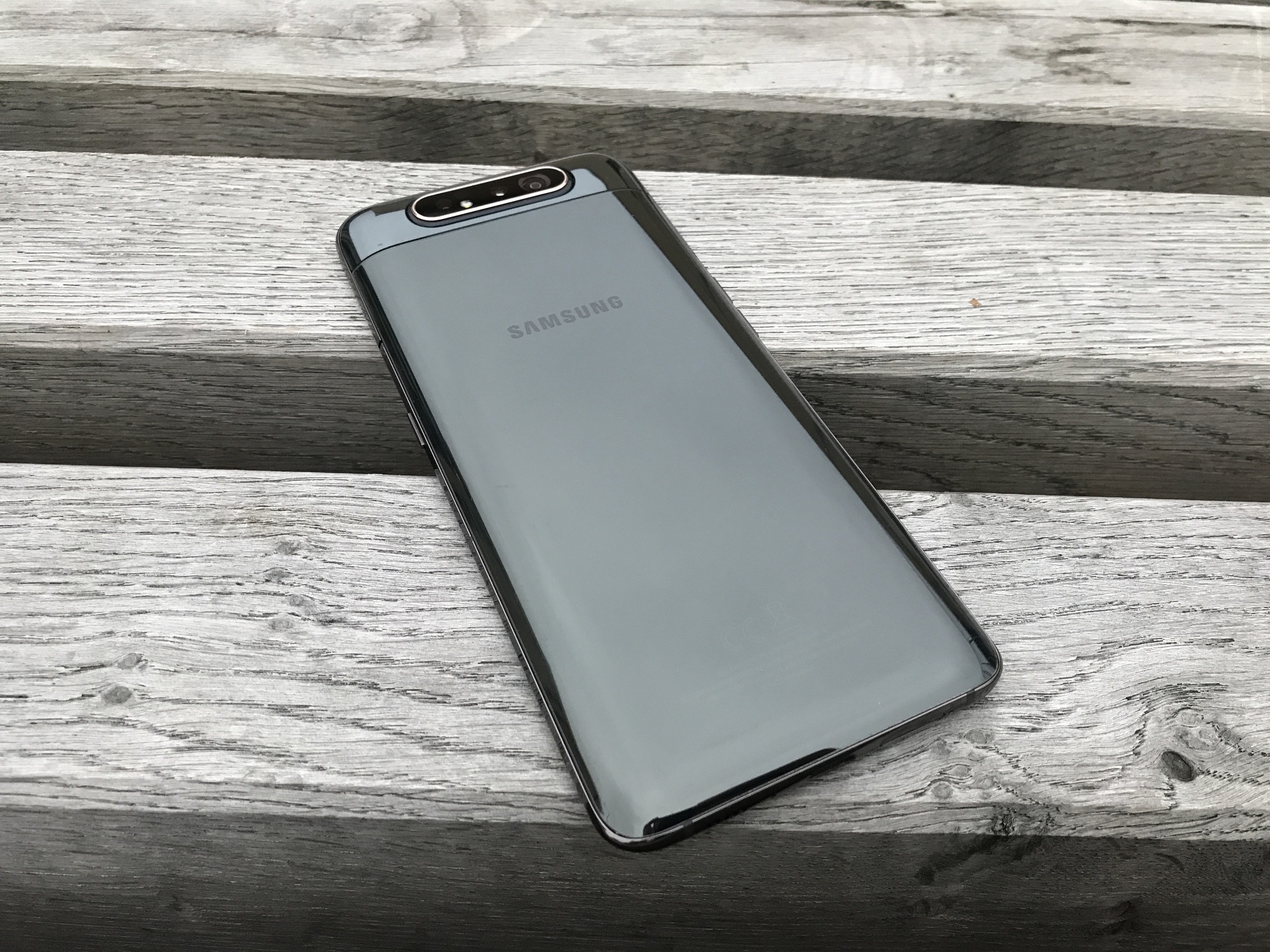 Samsung Galaxy A80 : Test Complet - Smartphone - Le Café du Geek