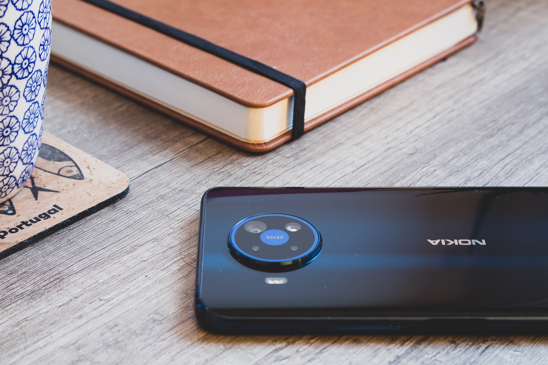 Devenez l'agent 007 avec le pack Bond x Nokia 8.3 | LCDG