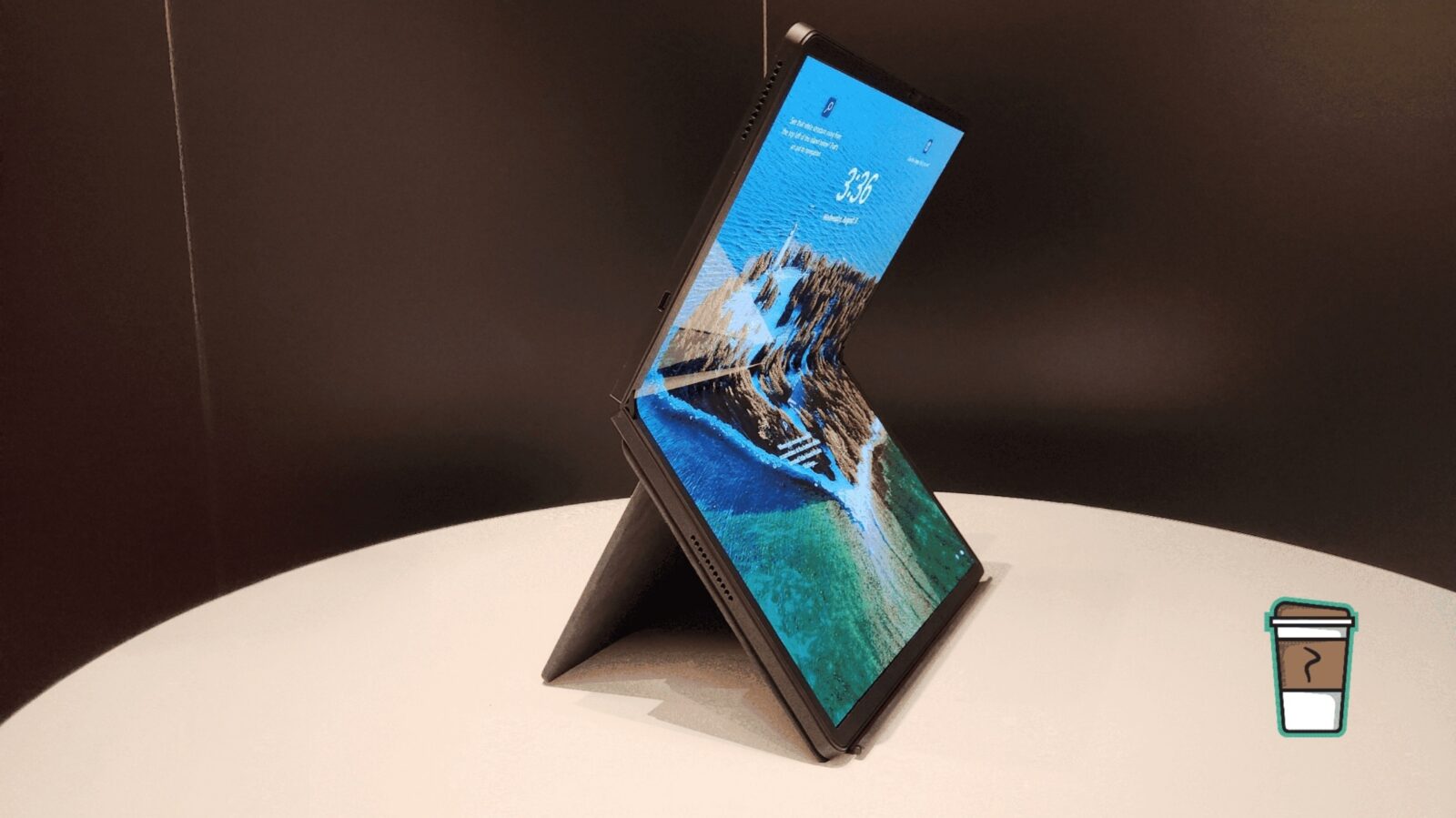 Prise en main du Lenovo Thinkpad X1 Fold (2022), le PC pliant prend ses ...