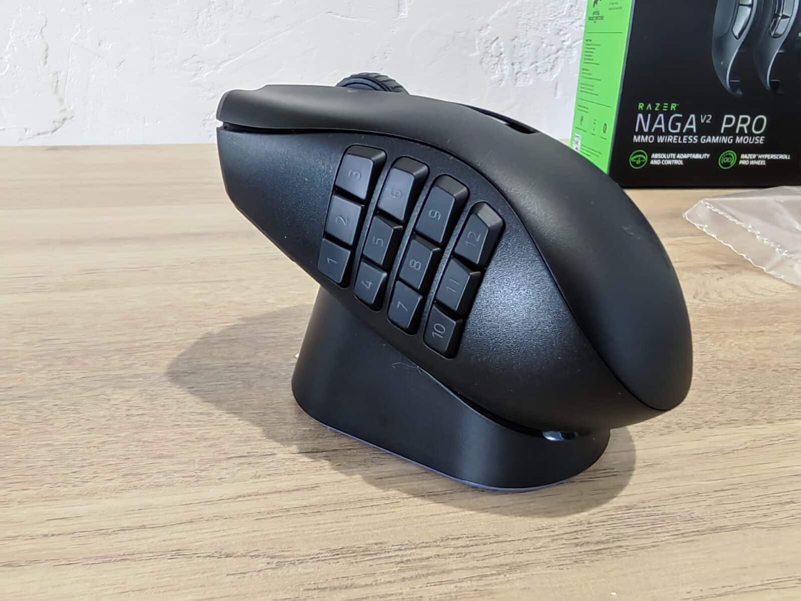 Test - Razer Naga V2 Pro : Une souris sans fil polyvalente | LCDG