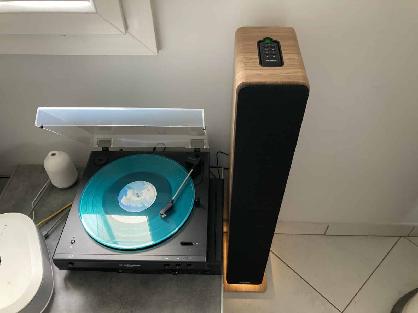La tour de son COSY DS702 de Thomson: Un ajout rétro et chaleureux à ...