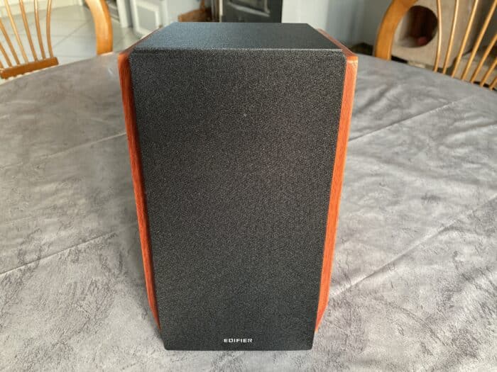Test - Enceintes Edifier R1700BT : un rapport qualité/prix imbattable ...